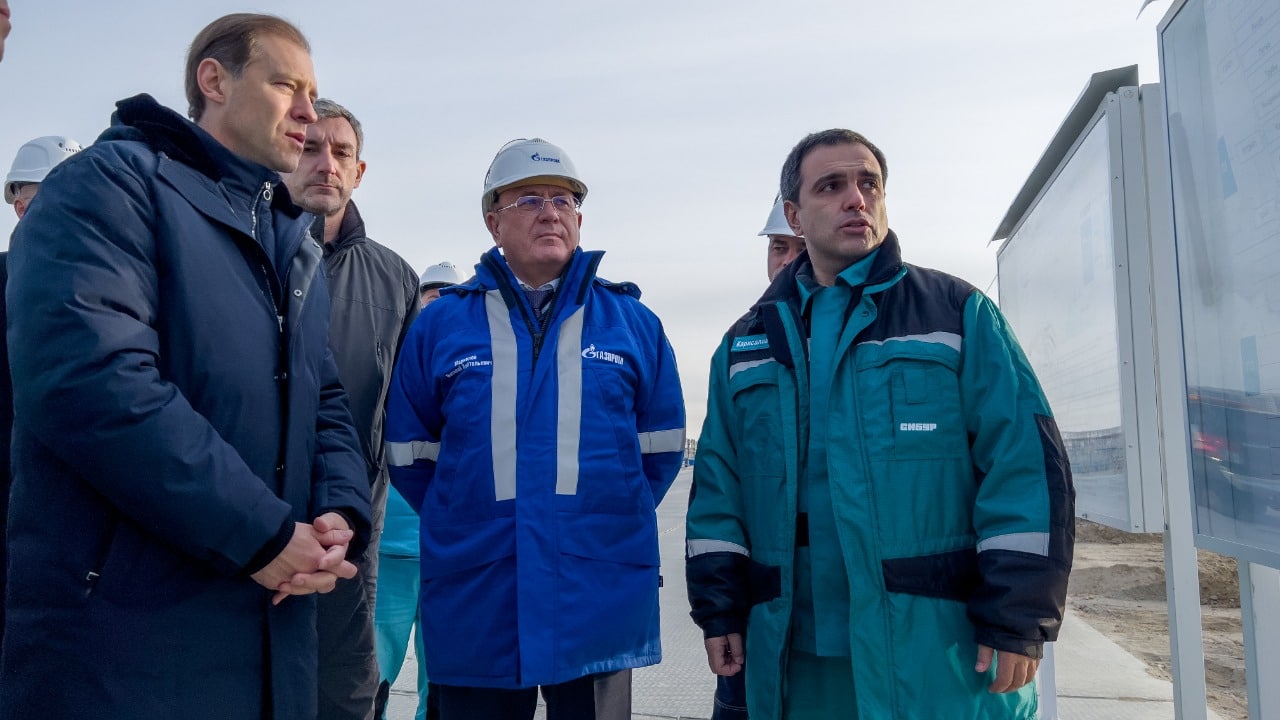 Вице-премьер Мантуров посетил Амурский ГПЗ и Амурский ГХК | ТЕЛЕПОРТ.РФ